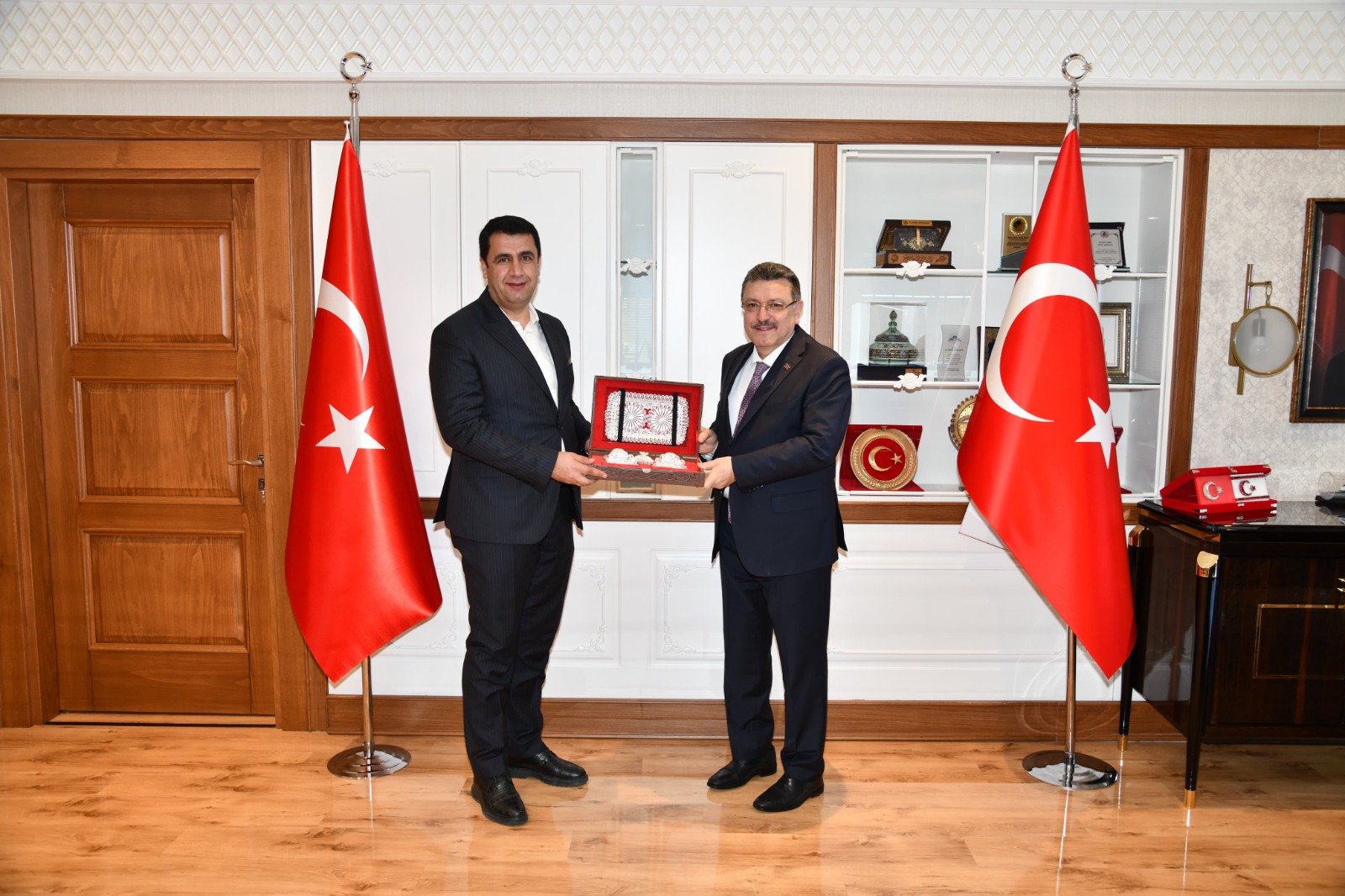 TRABZON VE ŞEMDİNLİ KARDEŞ ŞEHİR OLUYOR - VAKFIKEBİR BÜYÜKLİMAN POSTASI ...